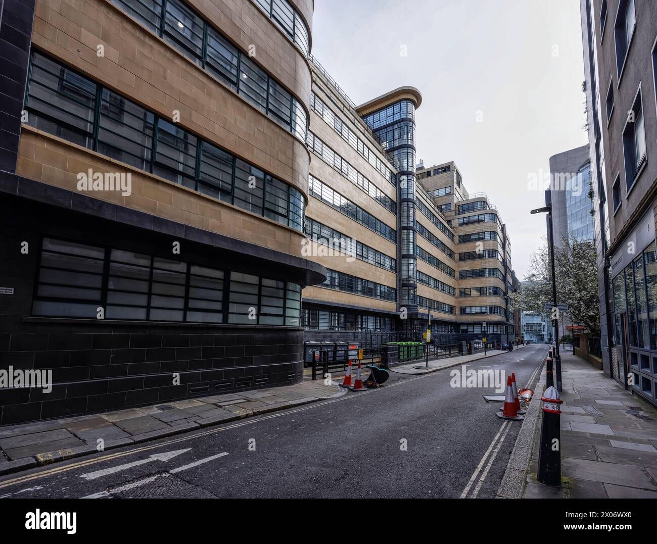 Ibex House Art Deco Streamline Moderne style office building in Haydon ...