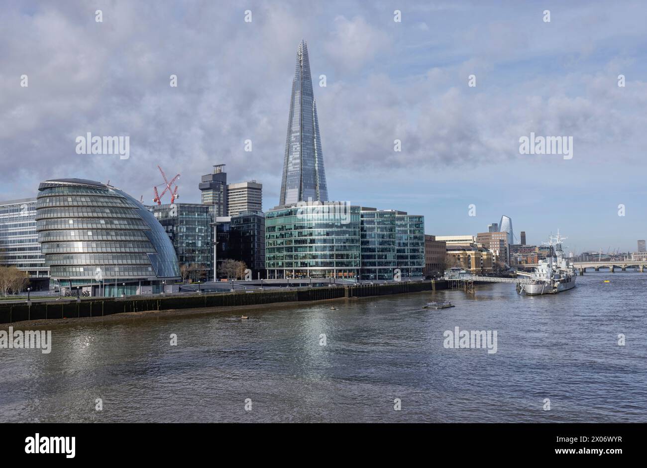 River Thames and South Bank waterfront by Queen's Walk in Southwark ...