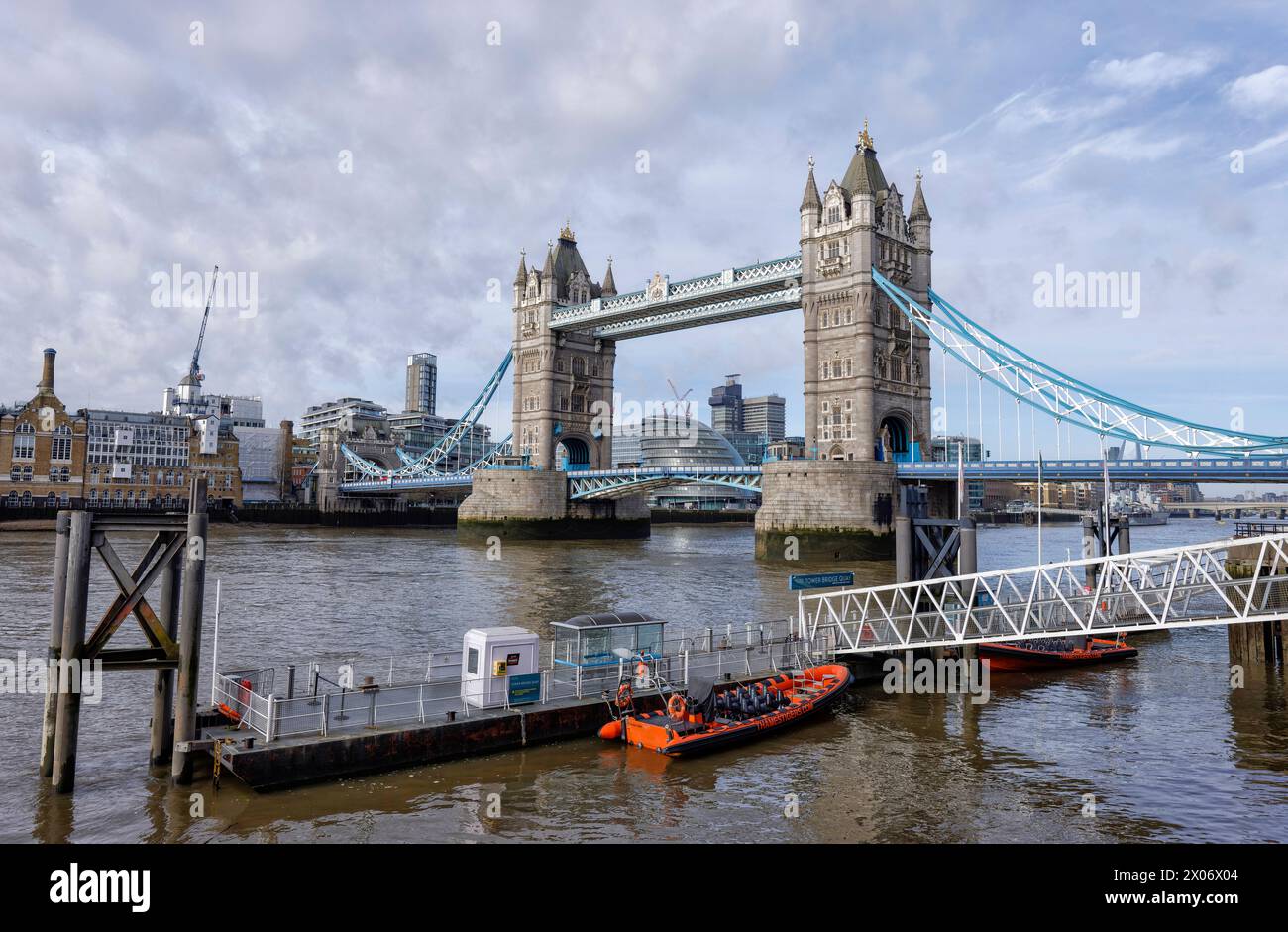 Landmark Tower Bridge linking City of London and Tower Hamlets to ...