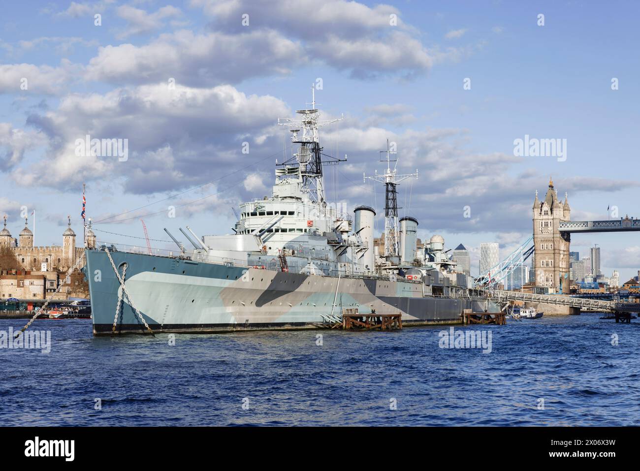 HMS Belfast, Town Class light cruiser from Second World War. Now museum ...