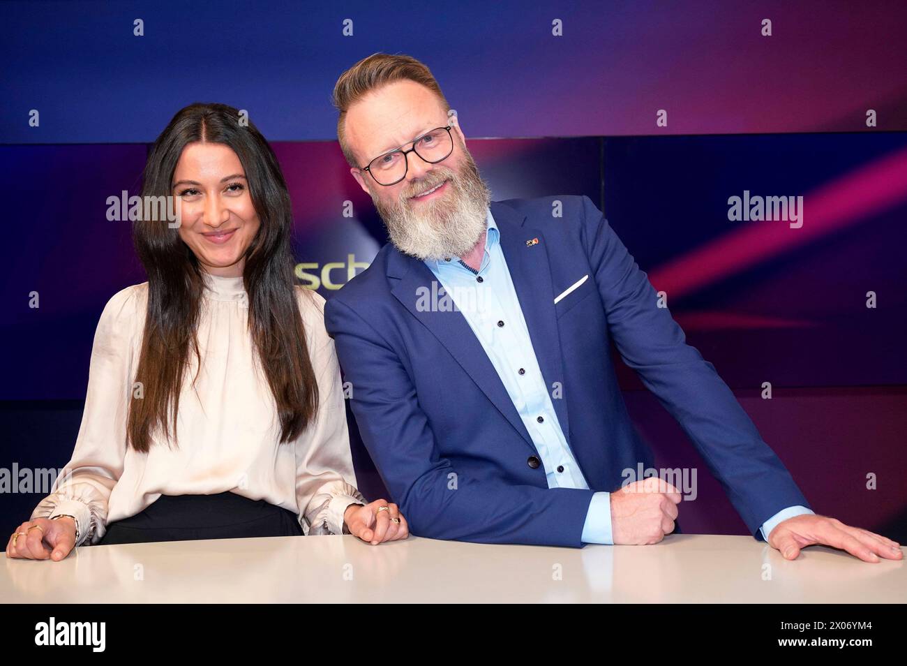 Alev Dogan und Claus Ruhe Madsen in der ARD-Talkshow maischberger im ...