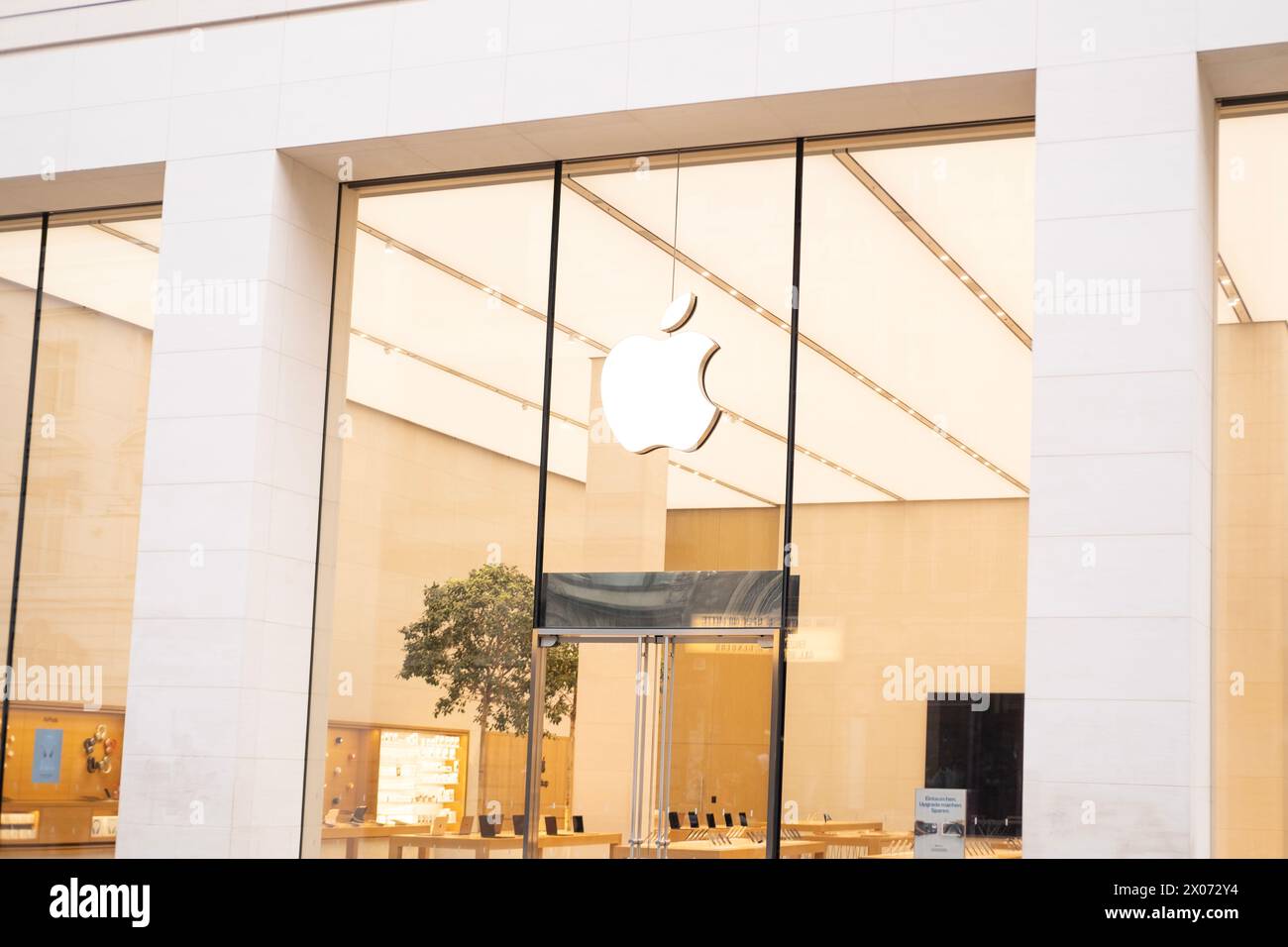 company logo Apple Sales Office in Germany, third-party products and ...