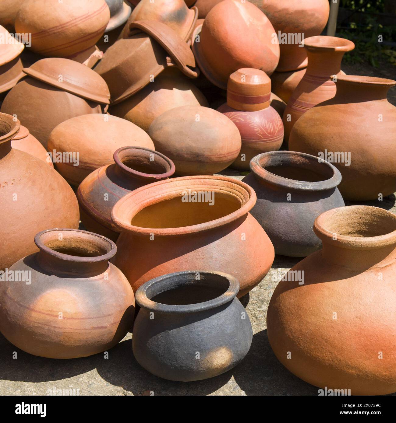 Various handmade clay pot hi-res stock photography and images - Alamy