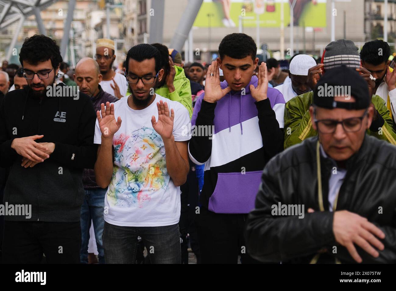 Eid al-Fitr, Napoli Eid al Fitr Muslim community members pray at Piazza ...