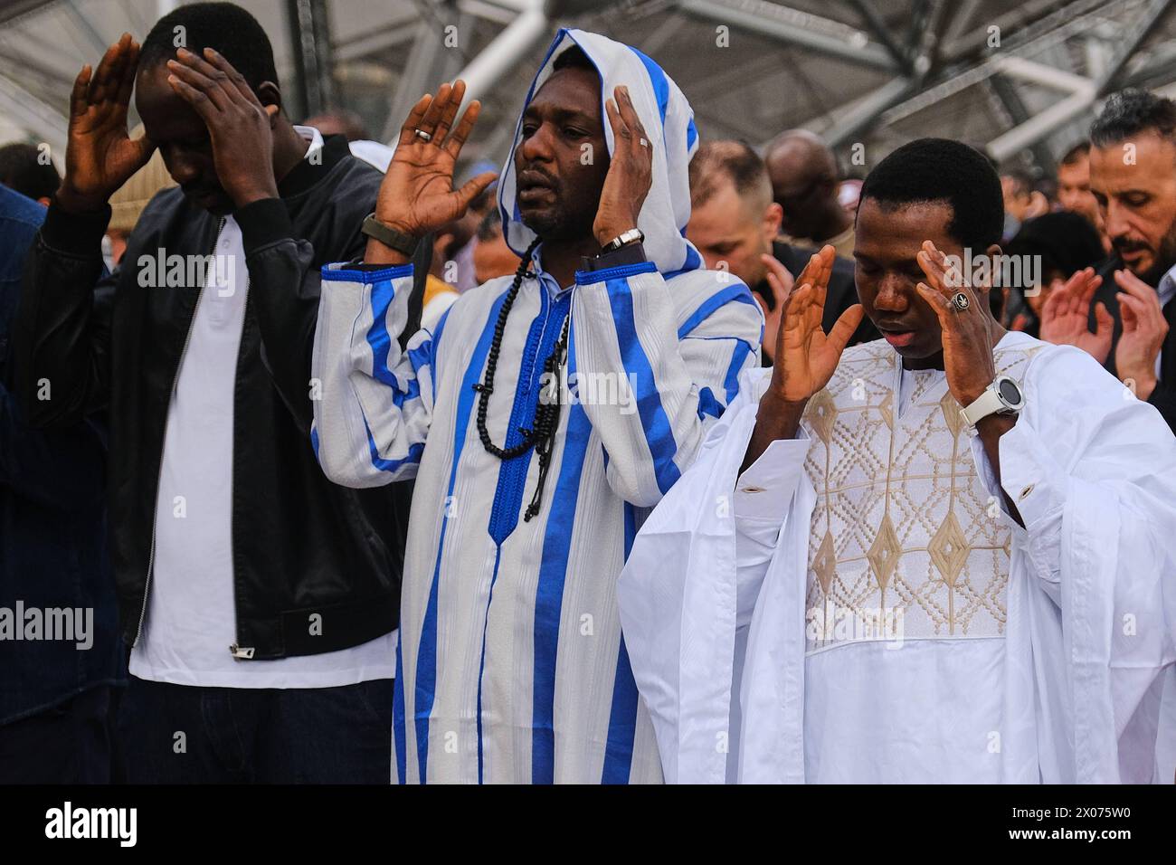Eid al-Fitr, Napoli Eid al Fitr Muslim community members pray at Piazza ...