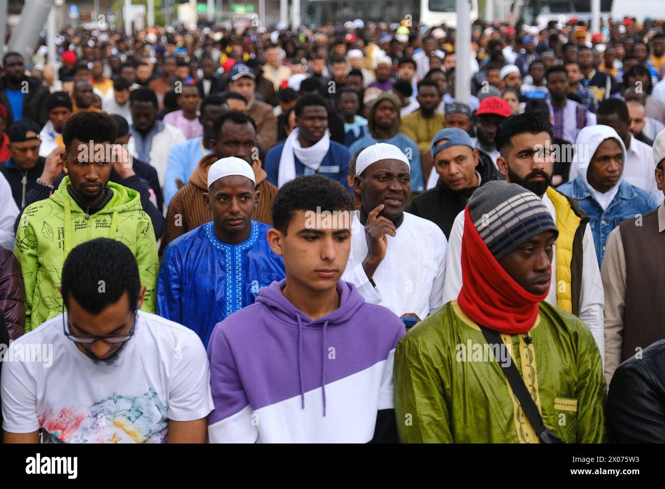 Eid al-Fitr, Napoli Eid al Fitr Muslim community members pray at Piazza ...