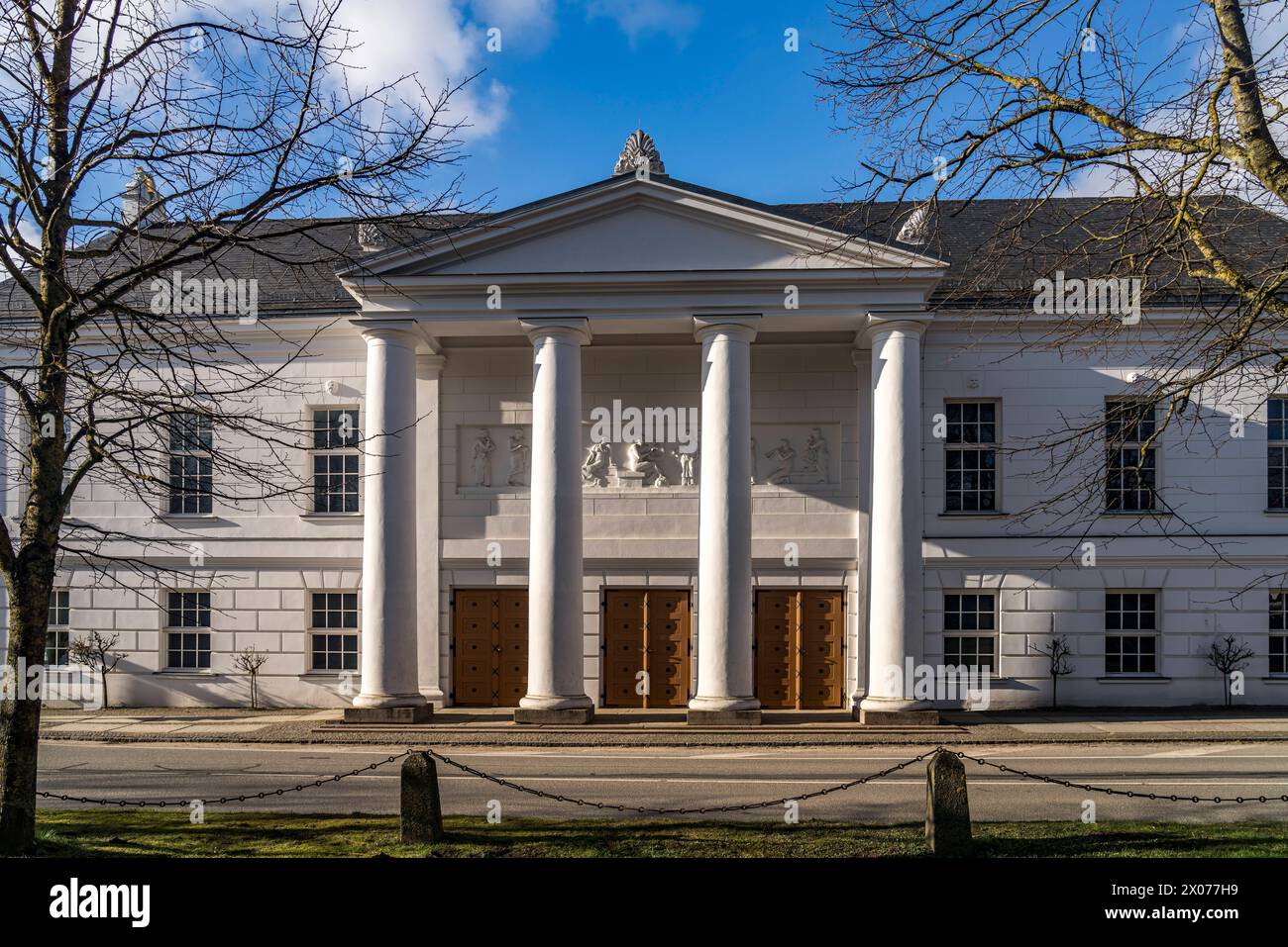 Theater Putbus Das klassizistische Theater von Putbus, Insel Ruegen ...