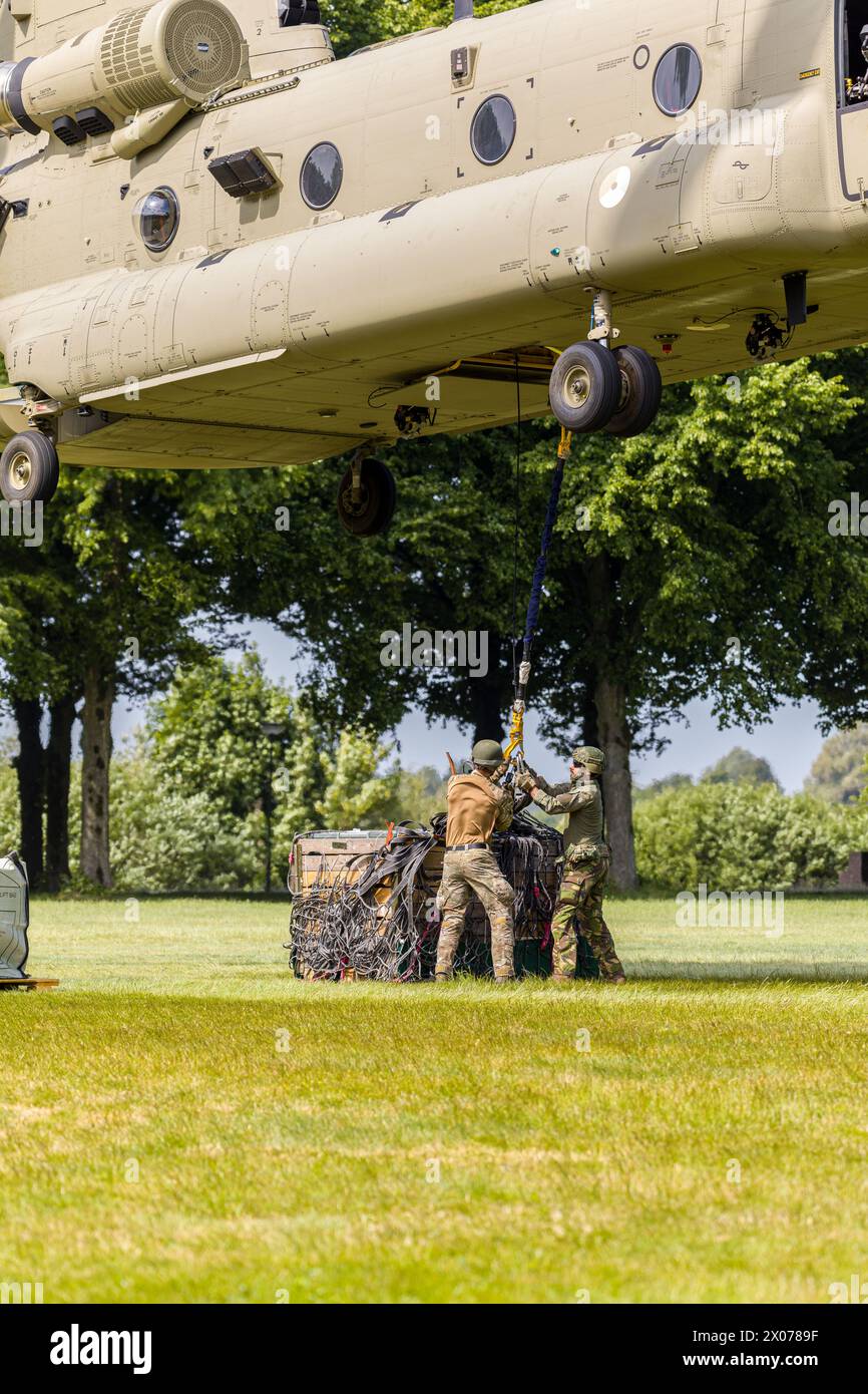 Rnlaf chinook hi-res stock photography and images - Alamy
