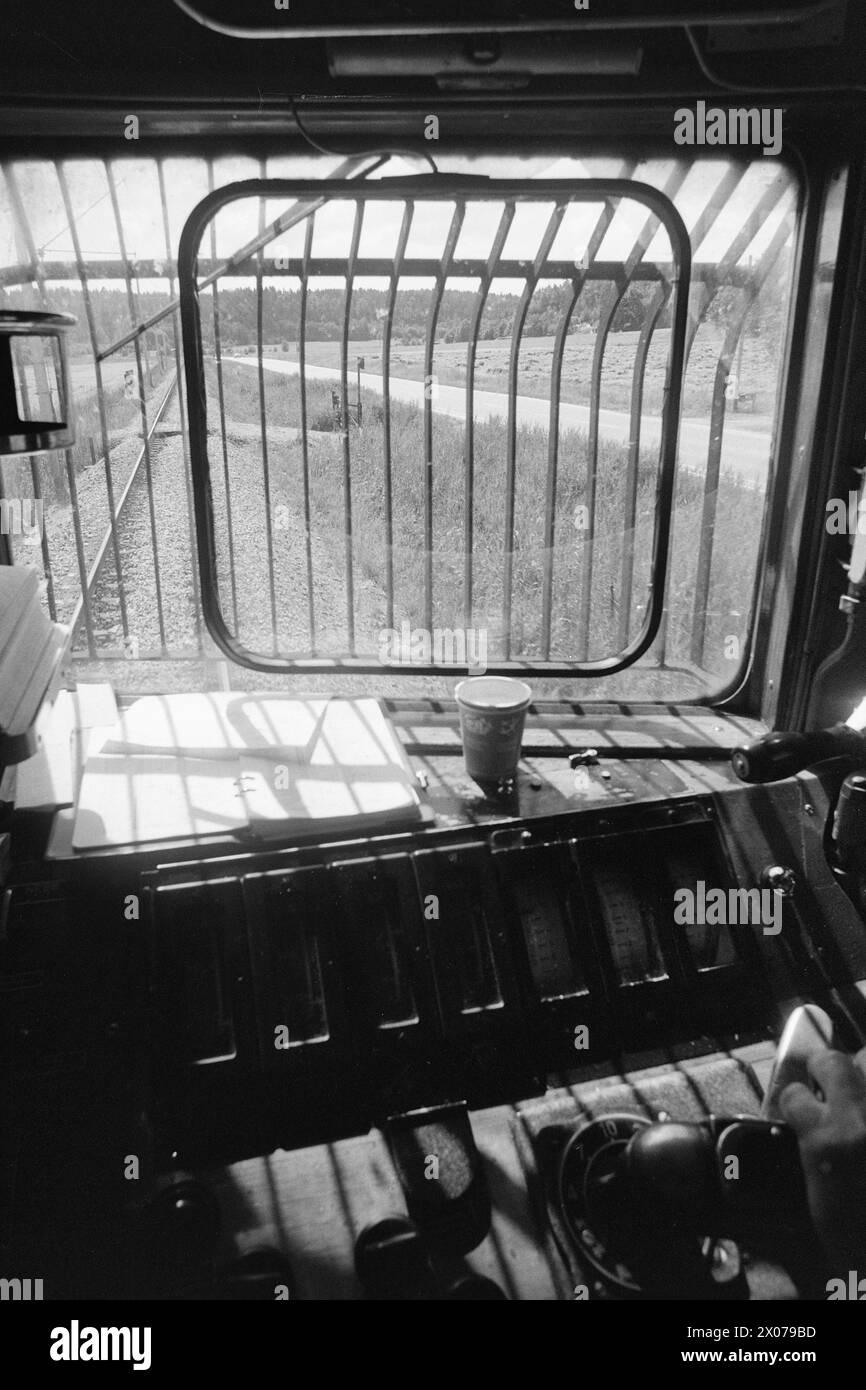 Actual 31 - 4 - 1973: The death traps along the railway trackLocomotive ...