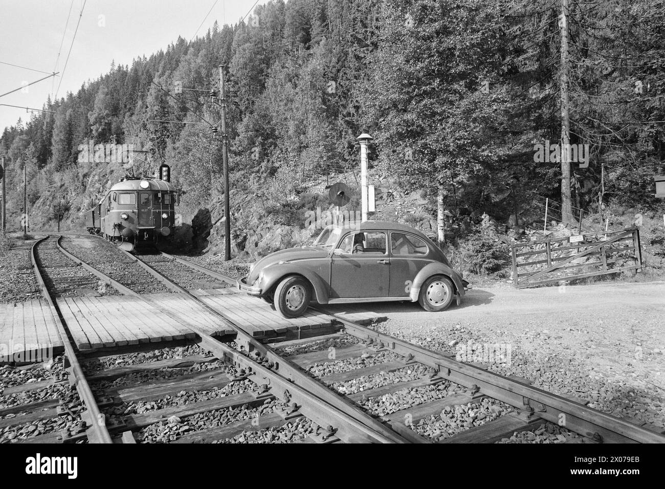 Actual 31 - 4 - 1973: The death traps along the railway trackLocomotive ...