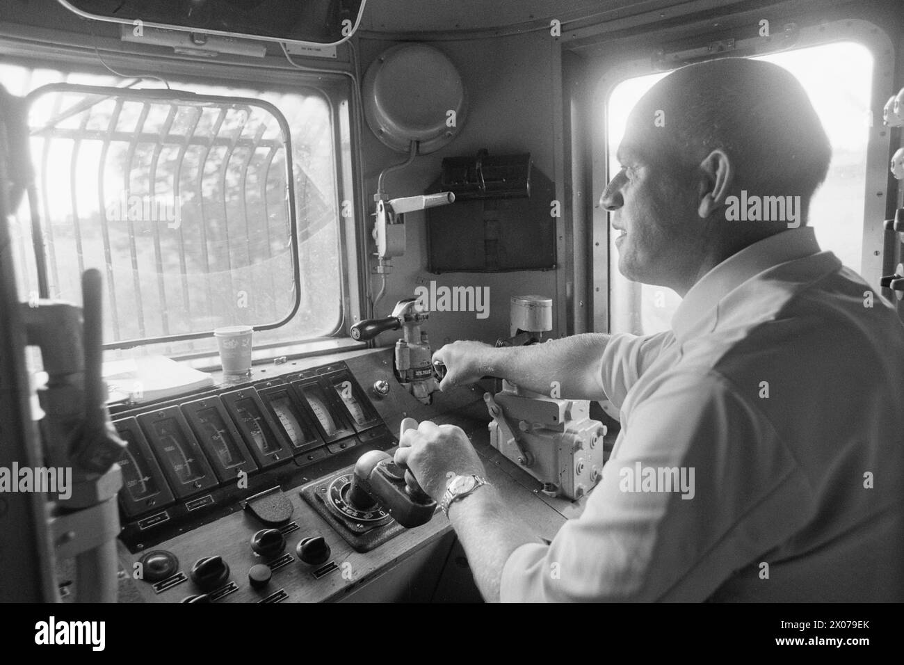 Actual 31 - 4 - 1973: The death traps along the railway trackLocomotive ...