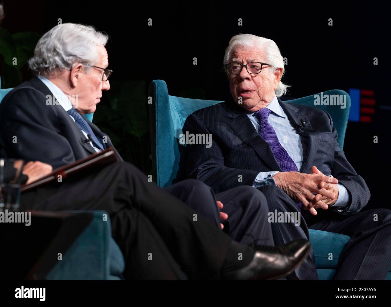 Woodward and bernstein 1972 hi-res stock photography and images - Alamy