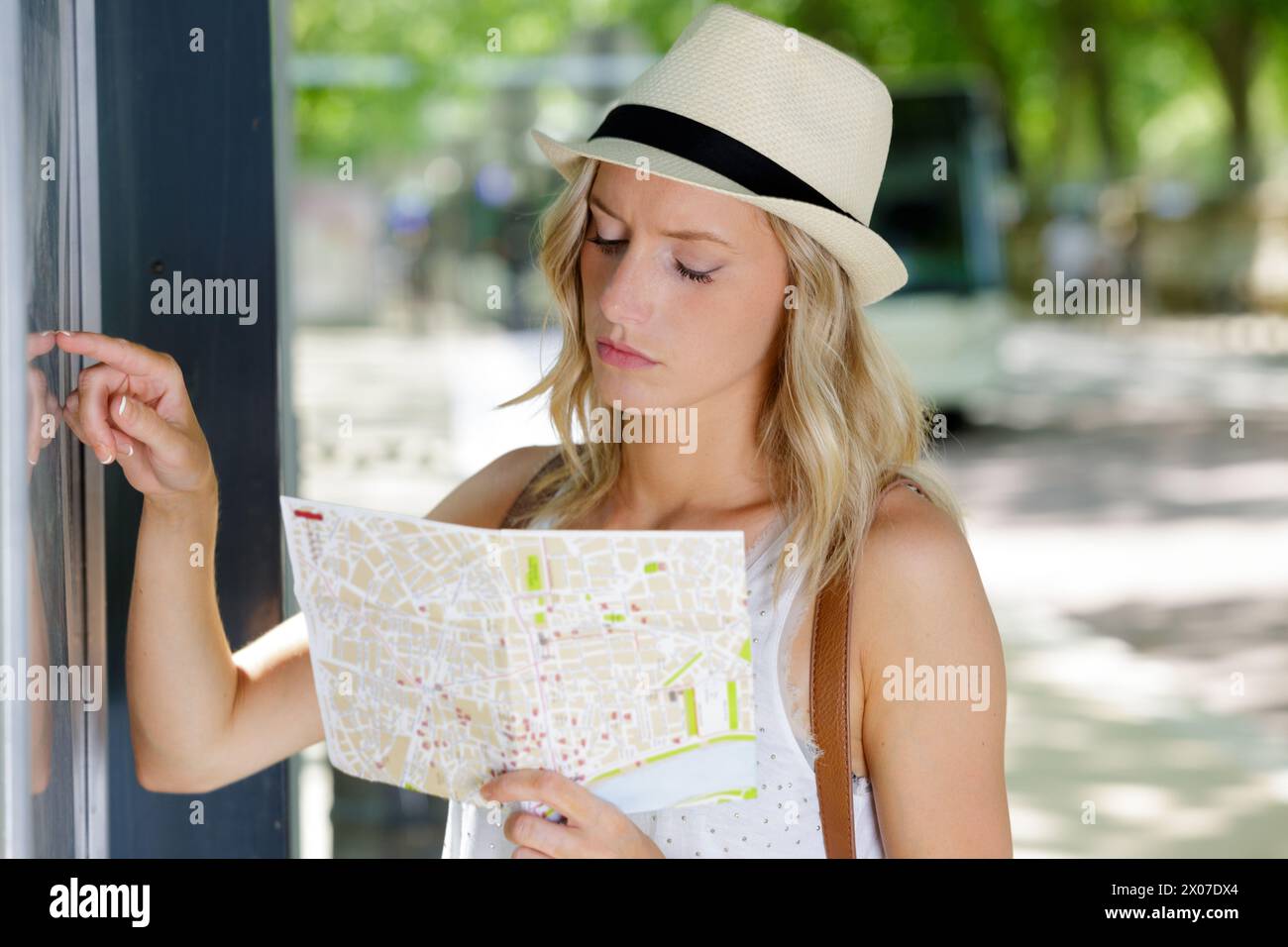 free to choose her new destination Stock Photo - Alamy