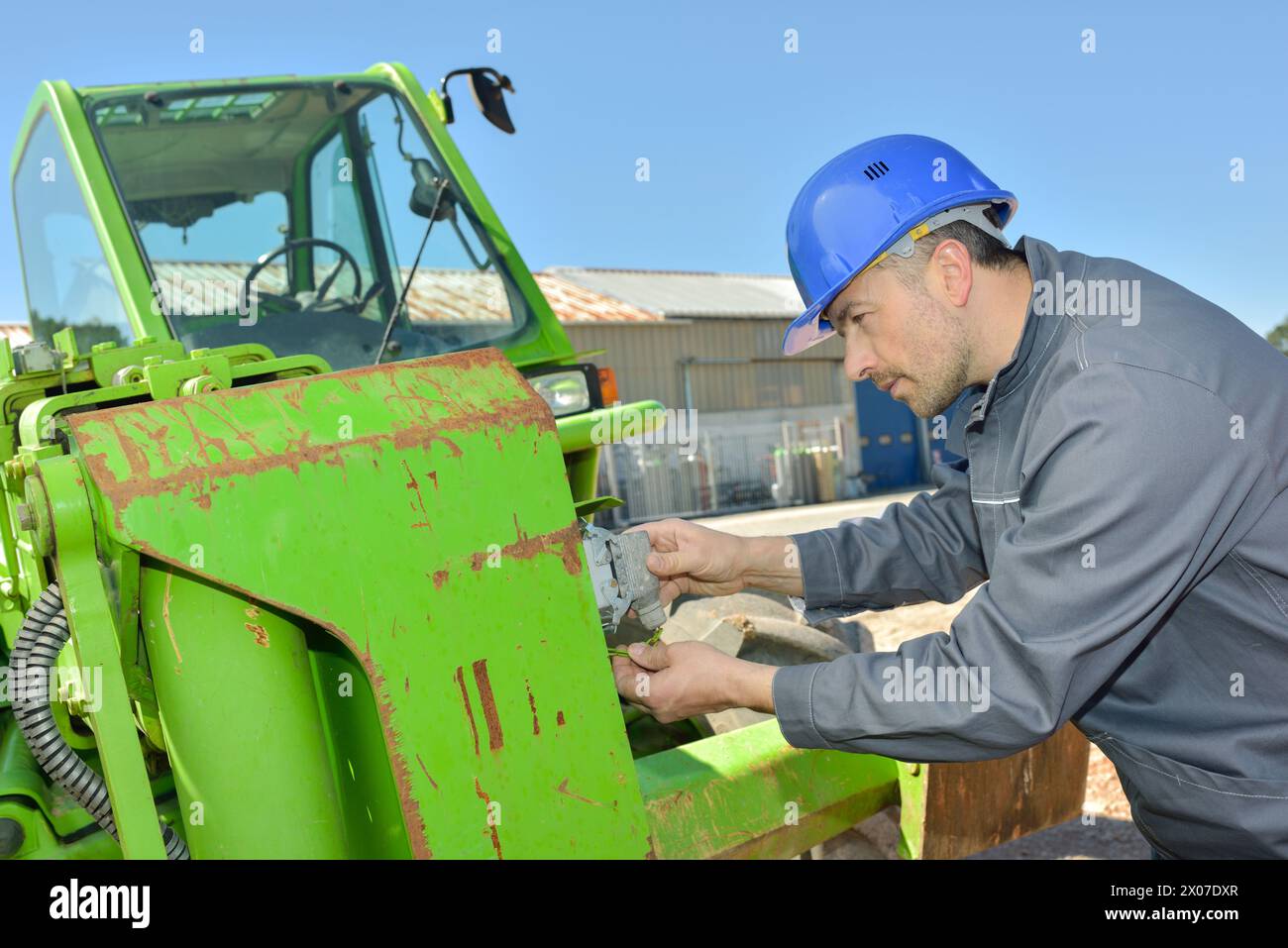 Mobile crane driver hi-res stock photography and images - Alamy