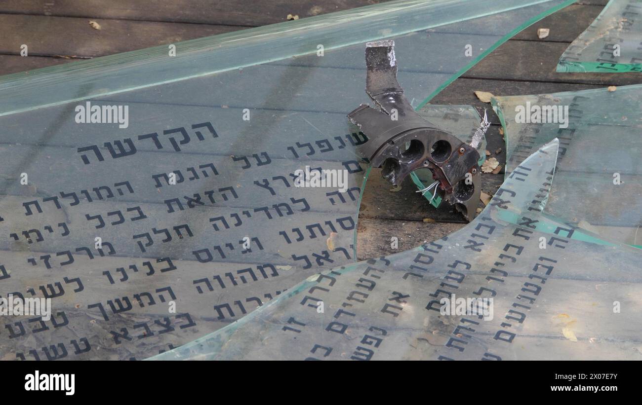 Shrapnel shell hi-res stock photography and images - Alamy