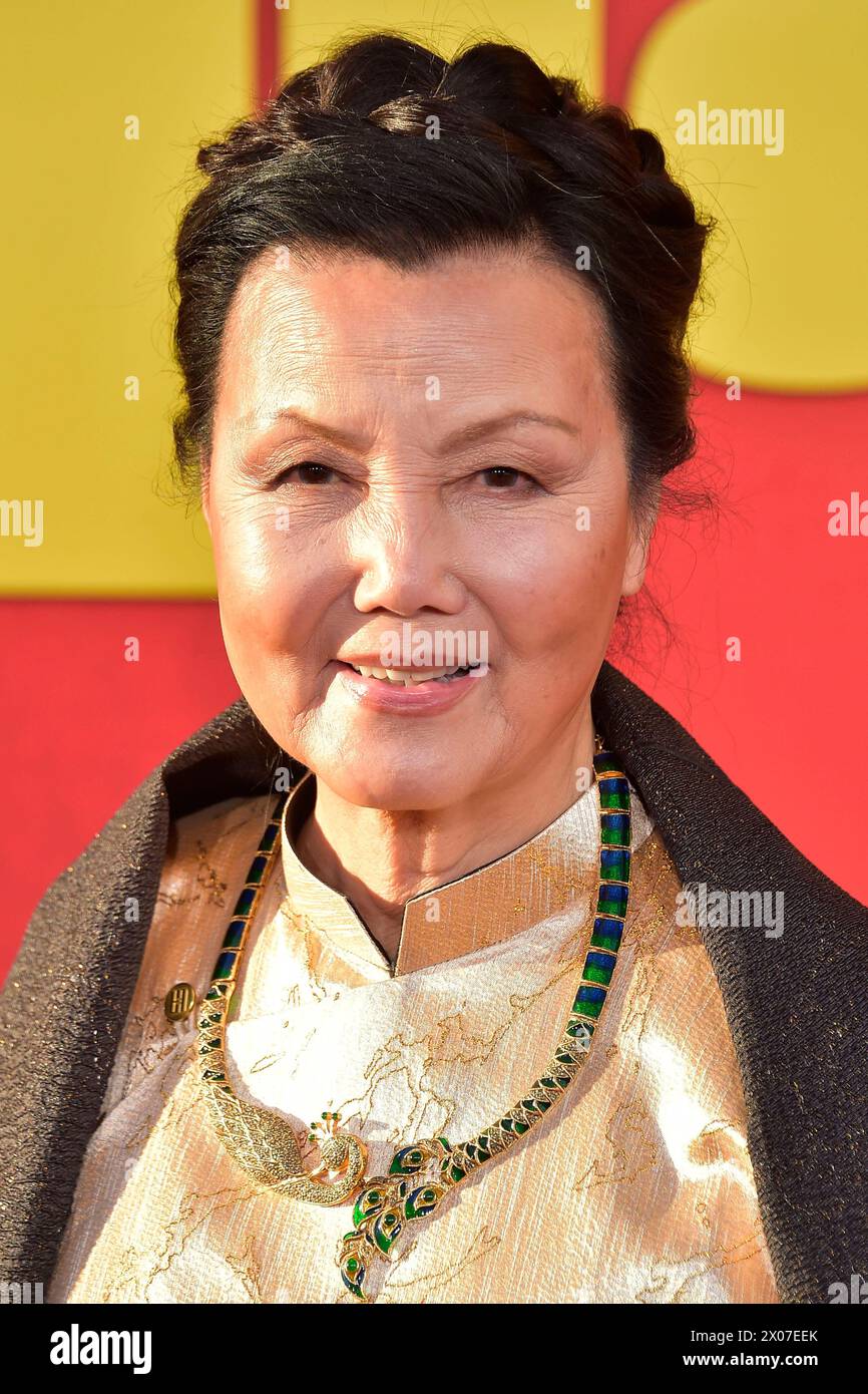 Kieu Chinh bei der Premiere der HBO-Miniserie The Sympathizer im Paramount Theater. Los Angeles ...