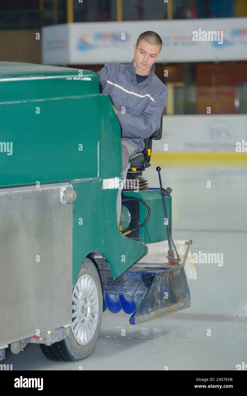 Skating rink cleaning hi-res stock photography and images - Alamy