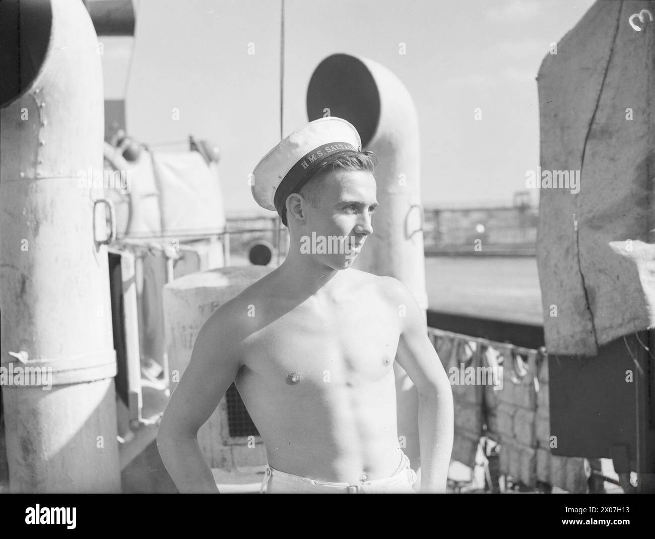 MINESWEEPING ON THE MEDITERRANEAN WAR ROUTES. 18 DECEMBER 1942, ABOARD ...