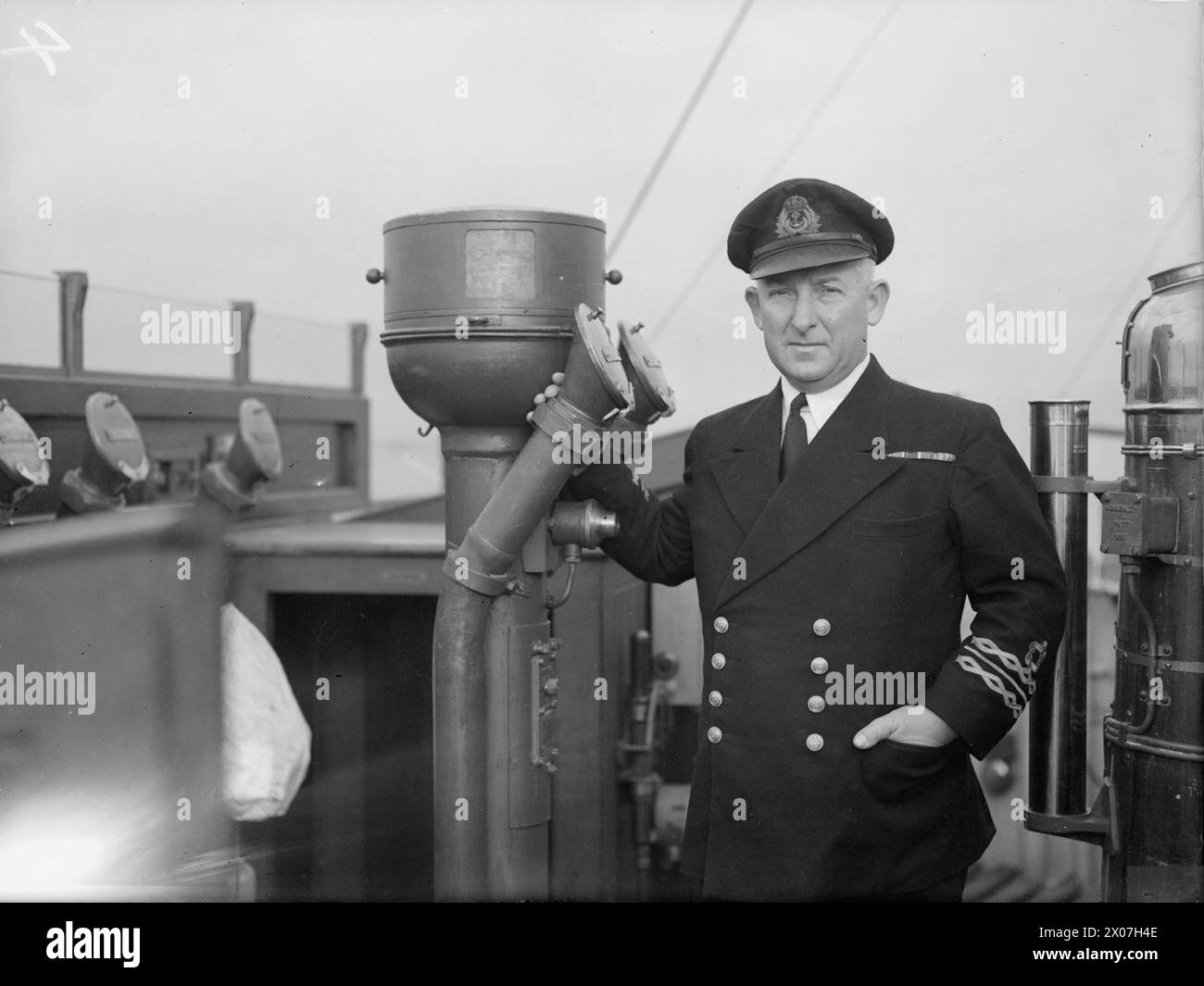 HMS HELMSDALE, RIVER CLASS FRIGATE COMMANDED BY LIEUT CDR L J SIMPSON ...