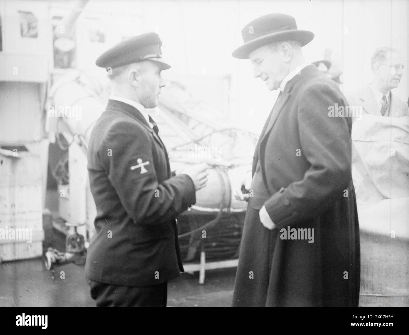 CITIZENS OF ELY (CAMBRIDGESHIRE) VISIT THEIR ADOPTED SHIP. 8 DECEMBER ...