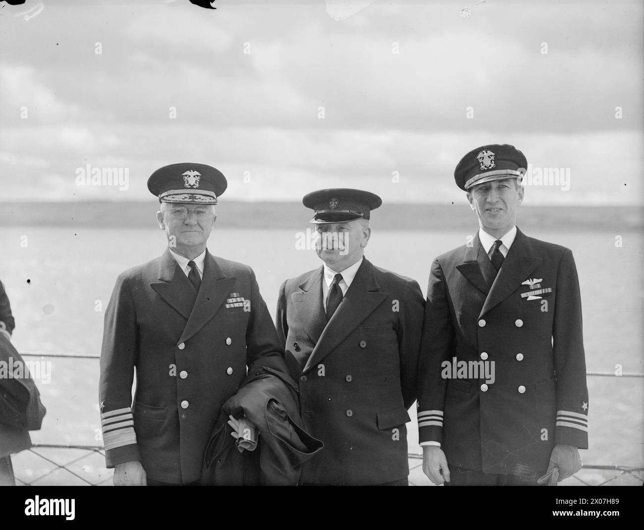 ADMIRAL STARK AND FIRST LORD VISIT US TASK FORCE. JUNE 1943, SCAPA FLOW ...