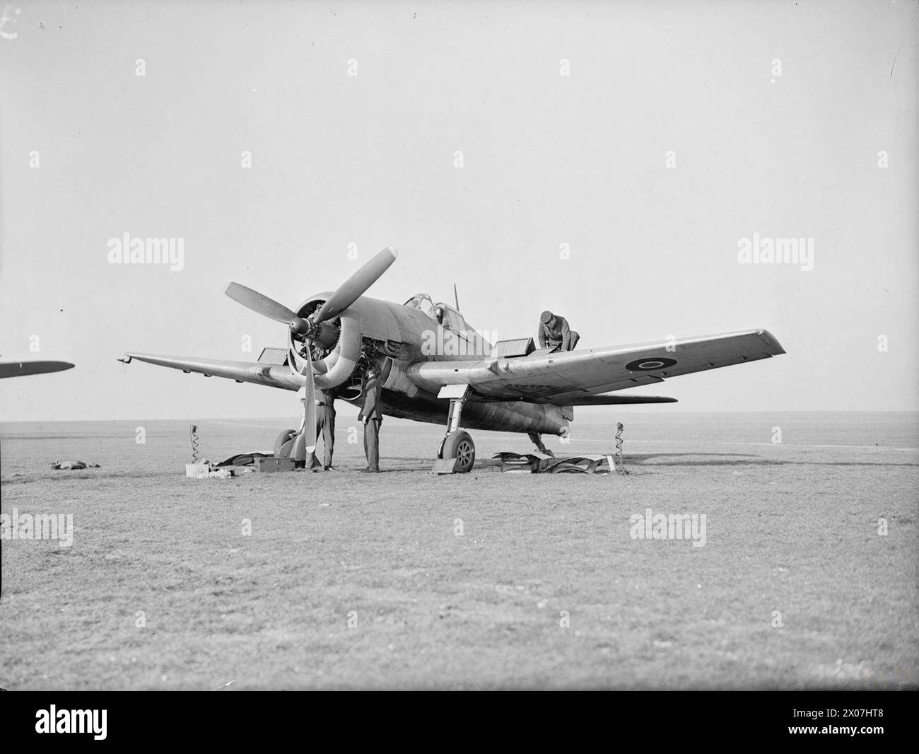 US BUILT "HELLCAT". THE US NAVY'S LATEST FLEET FIGHTER IS NOW BEING ...