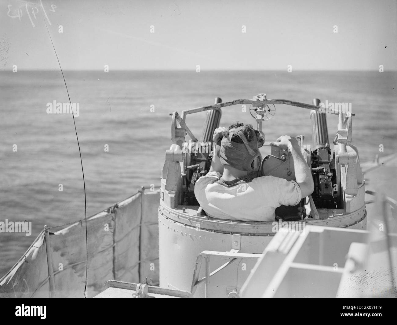 Twin vickers machine gun hi-res stock photography and images - Alamy