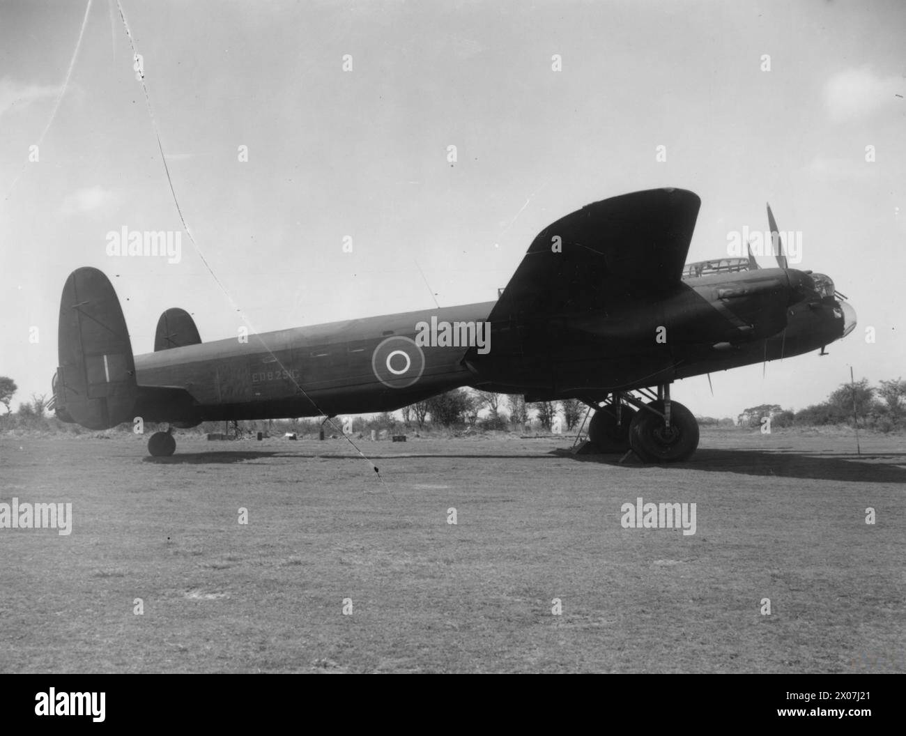 Bouncing bomb aircraft hi-res stock photography and images - Alamy