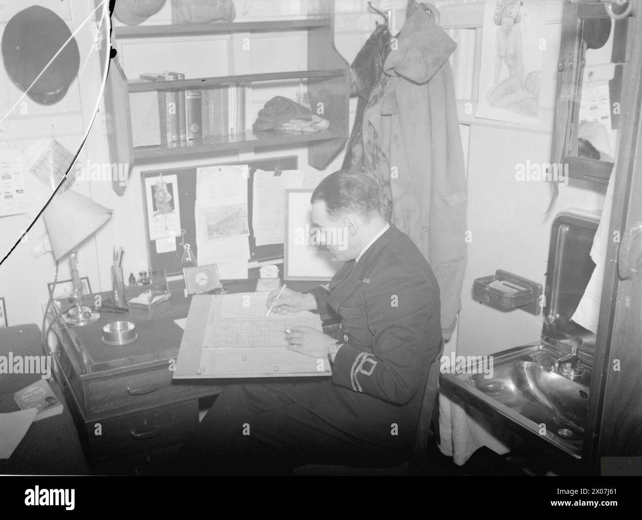 Officer accommodation hi-res stock photography and images - Alamy