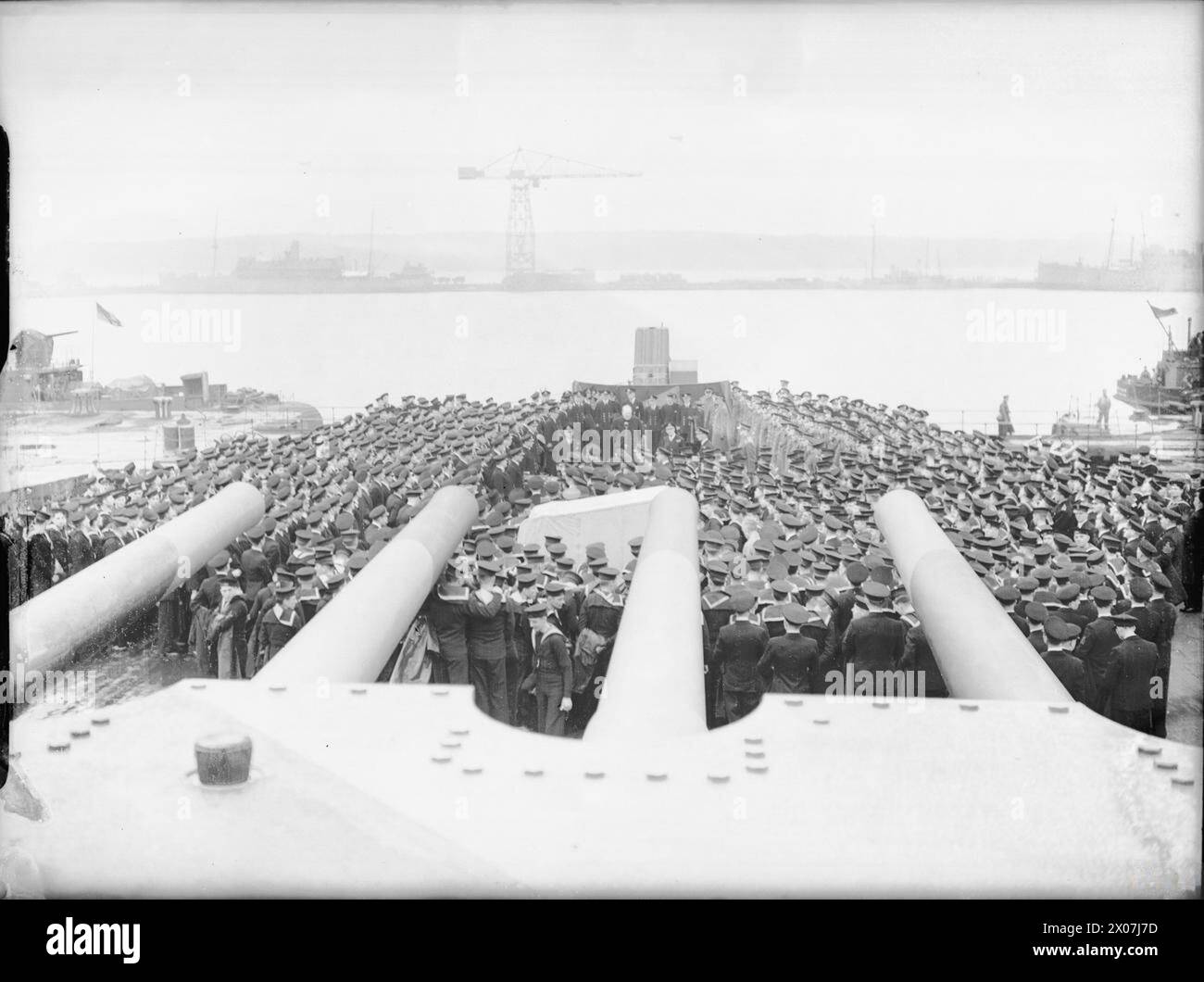 Hms churchill rosyth hi-res stock photography and images - Alamy