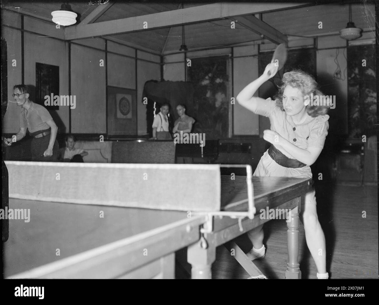 STAY AT HOME HOLIDAYS: ENTERTAINMENT AND RELAXATION IN WARTIME LONDON ...