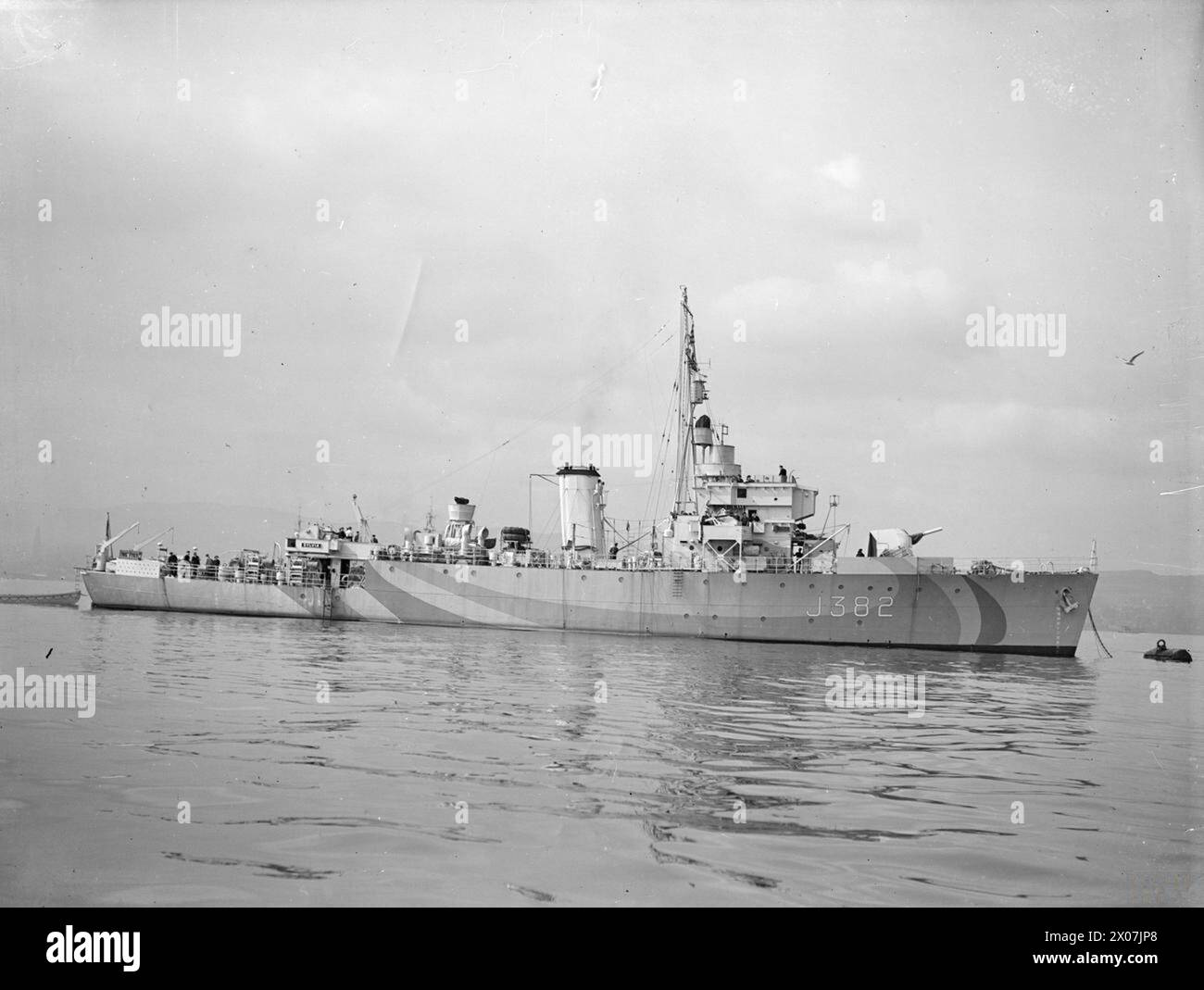 HMS Sylvia, an Algerine-class minesweeper of the Royal Navy, at ...