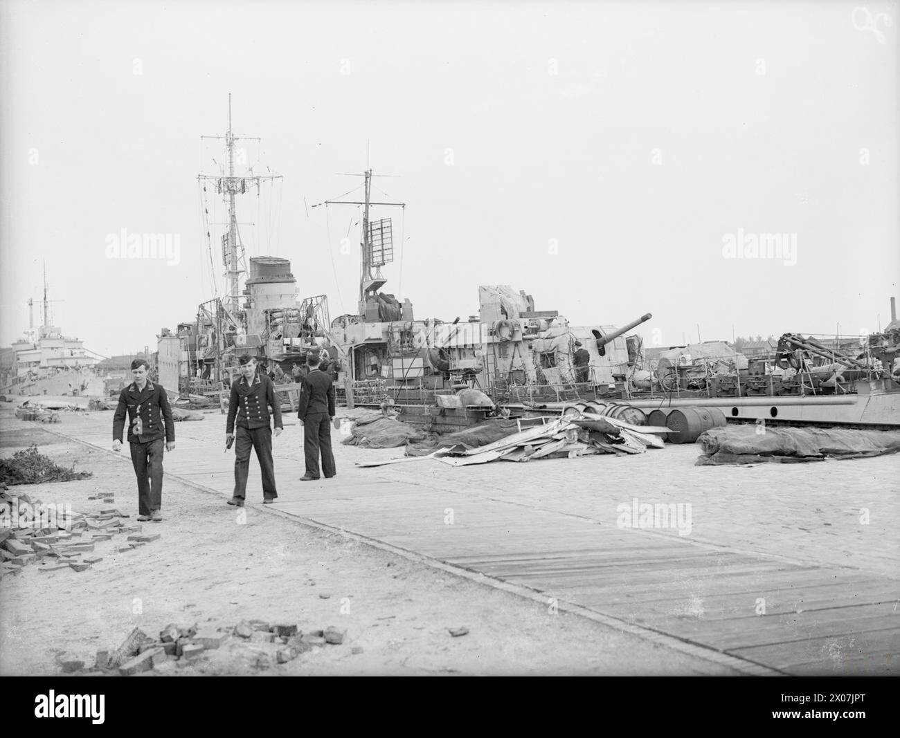 THE GERMAN CRUISER KOLN AT REST IN WILHELMSHAVEN. 9 MAY 1945, GERMAN ...