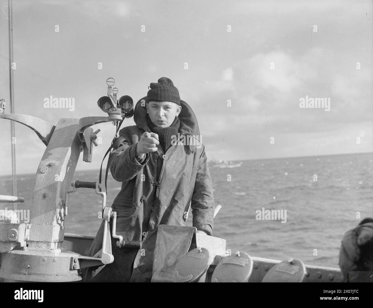 DESTROYER MEN. FEBRUARY 1942, ON BOARD THE TRIBAL CLASS DESTROYER HMS ...