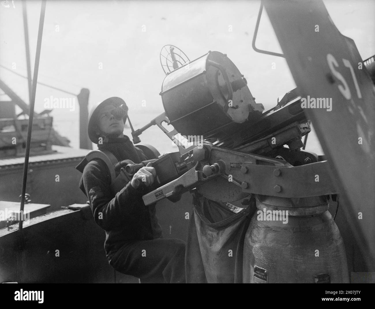 Defensively equipped merchant ships hi-res stock photography and images ...