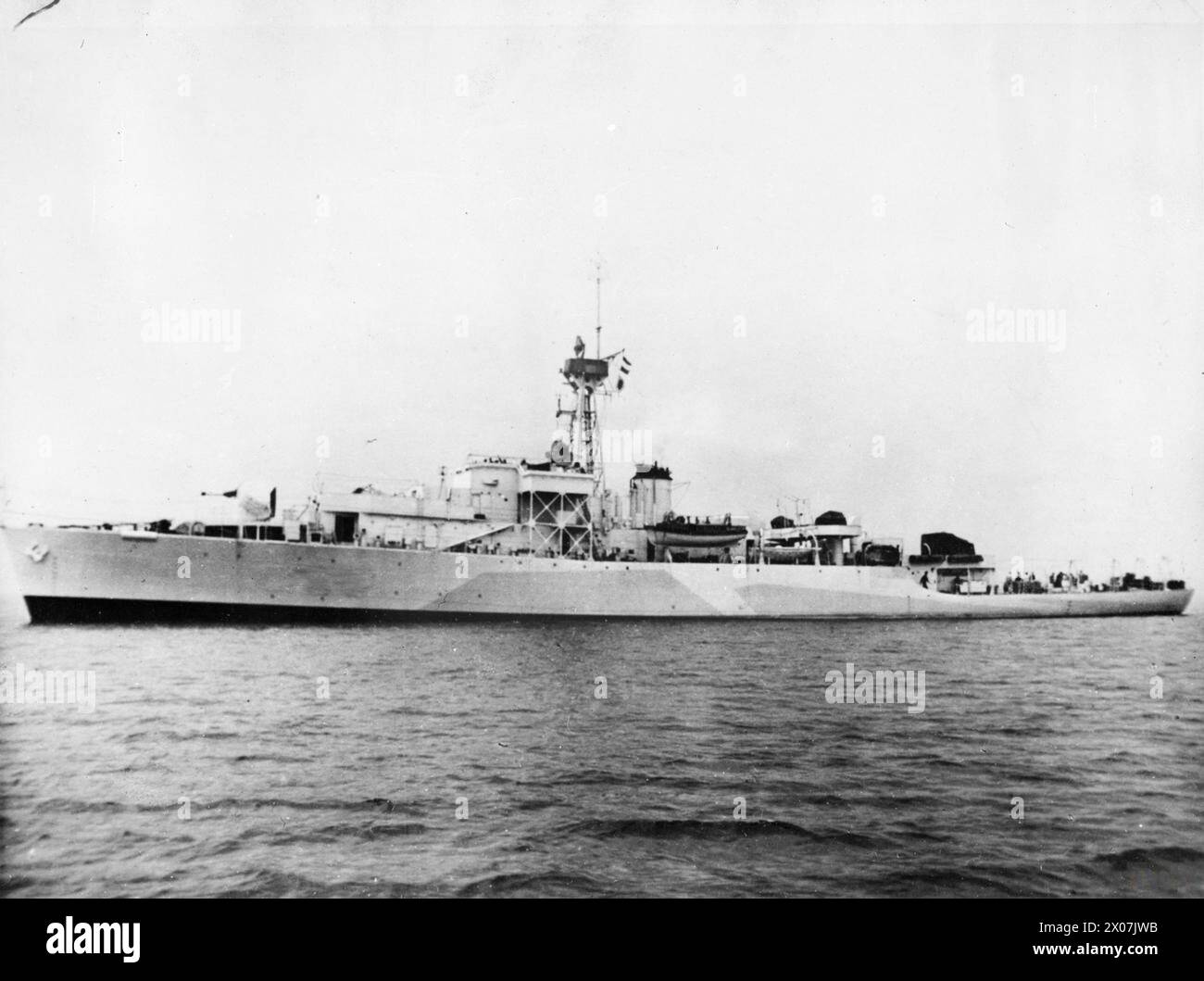 HMS LOCH LOMOND, BRITISH LOCH CLASS FRIGATE. 1945, ON BOARD HMS QUEEN ...