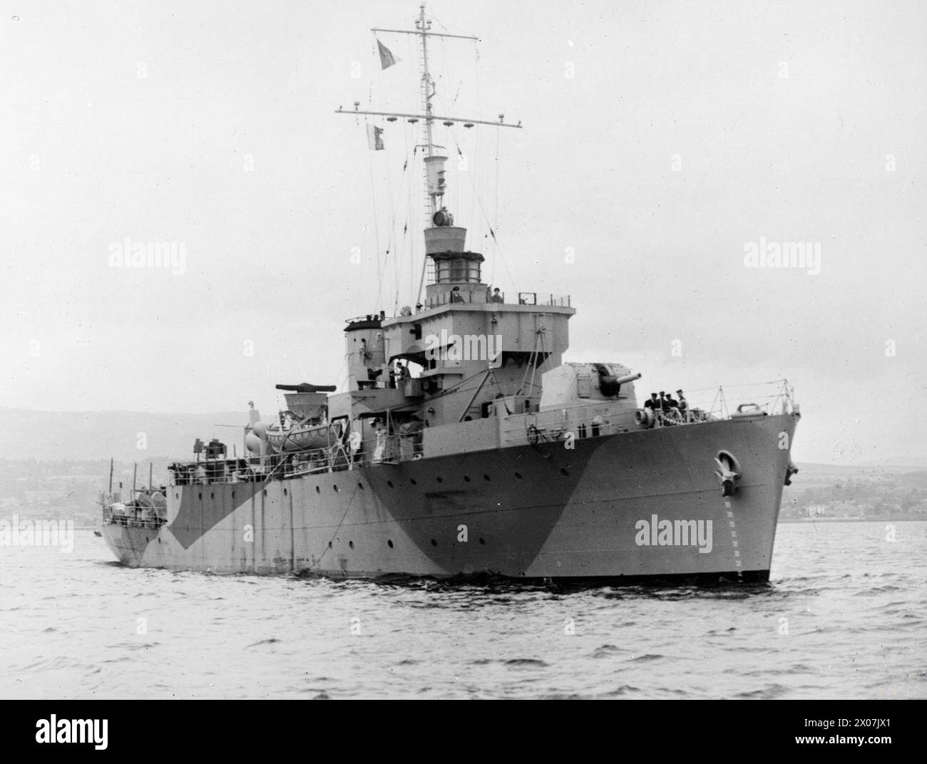 HMS PELORUS, BRITISH ALGERINE CLASS MINESWEEPER. OCTOBER 1944, GLASGOW ...