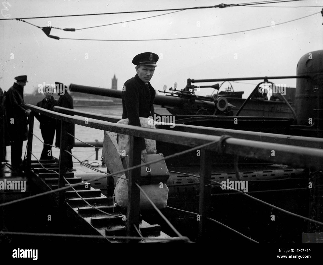 THE RORQUAL HOME. 22 DECEMBER 1943, PORTSMOUTH. THE MINELAYING ...