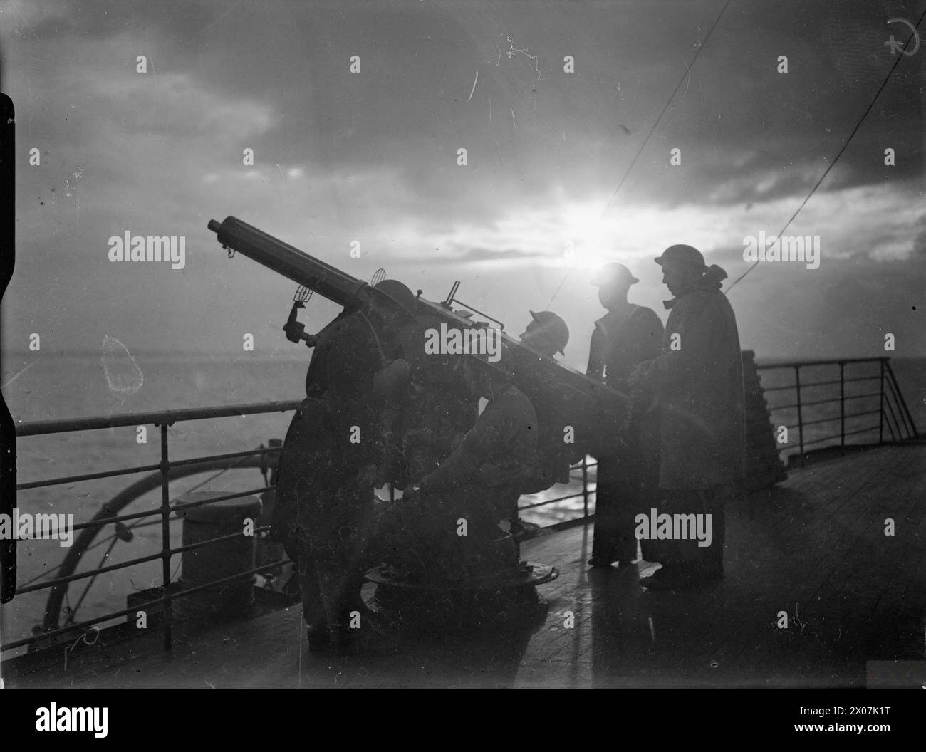 THE ROYAL NAVY DURING THE SECOND WORLD WAR - The gun crew of a single 2 ...
