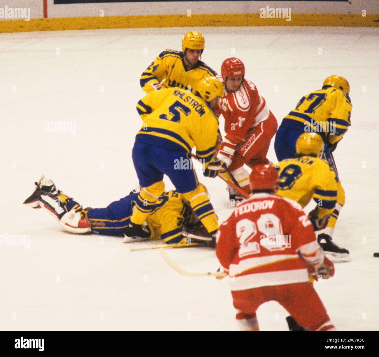 ICE HOCKEY CHAMPIONSHIP IN SWEDEN 1989.Sweden-Soviet in Stockholm,the ...