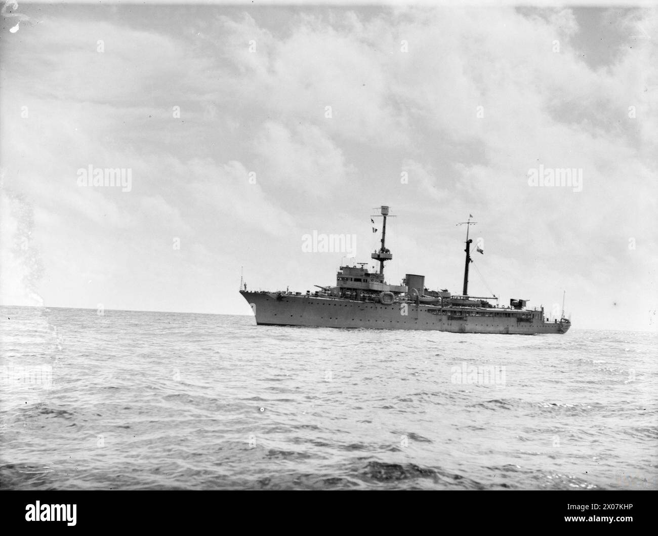 ITALIAN WARSHIP SURRENDERS AT COLOMBO. 14 SEPTEMBER 1943. THE ITALIAN ...