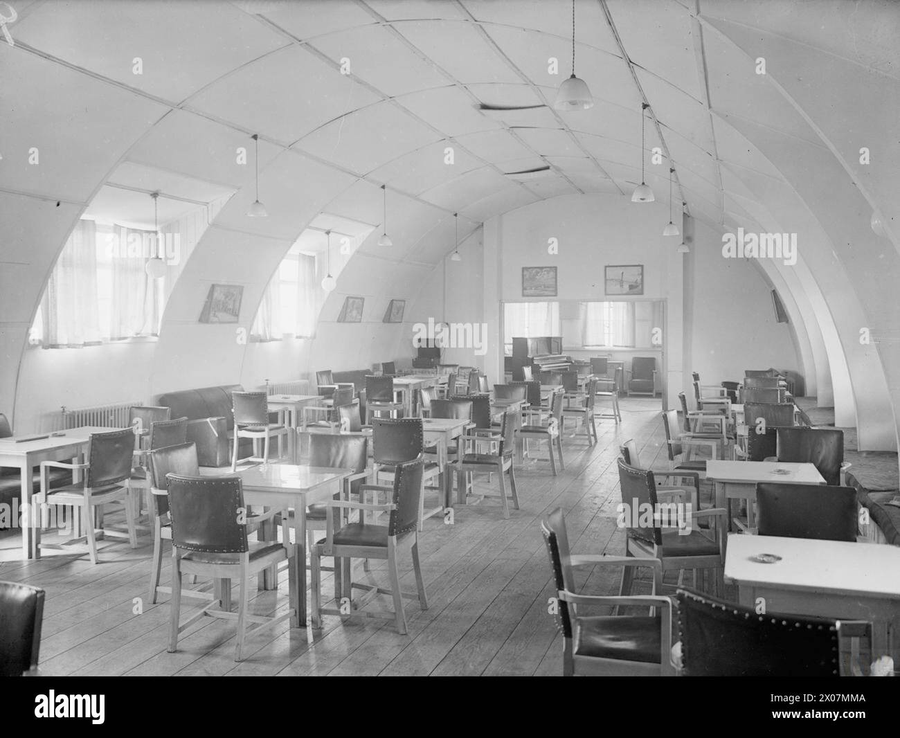 HOME FLEET AMENITIES, JULY 1944, SCAPA FLOW. - Interior of the Officers ...