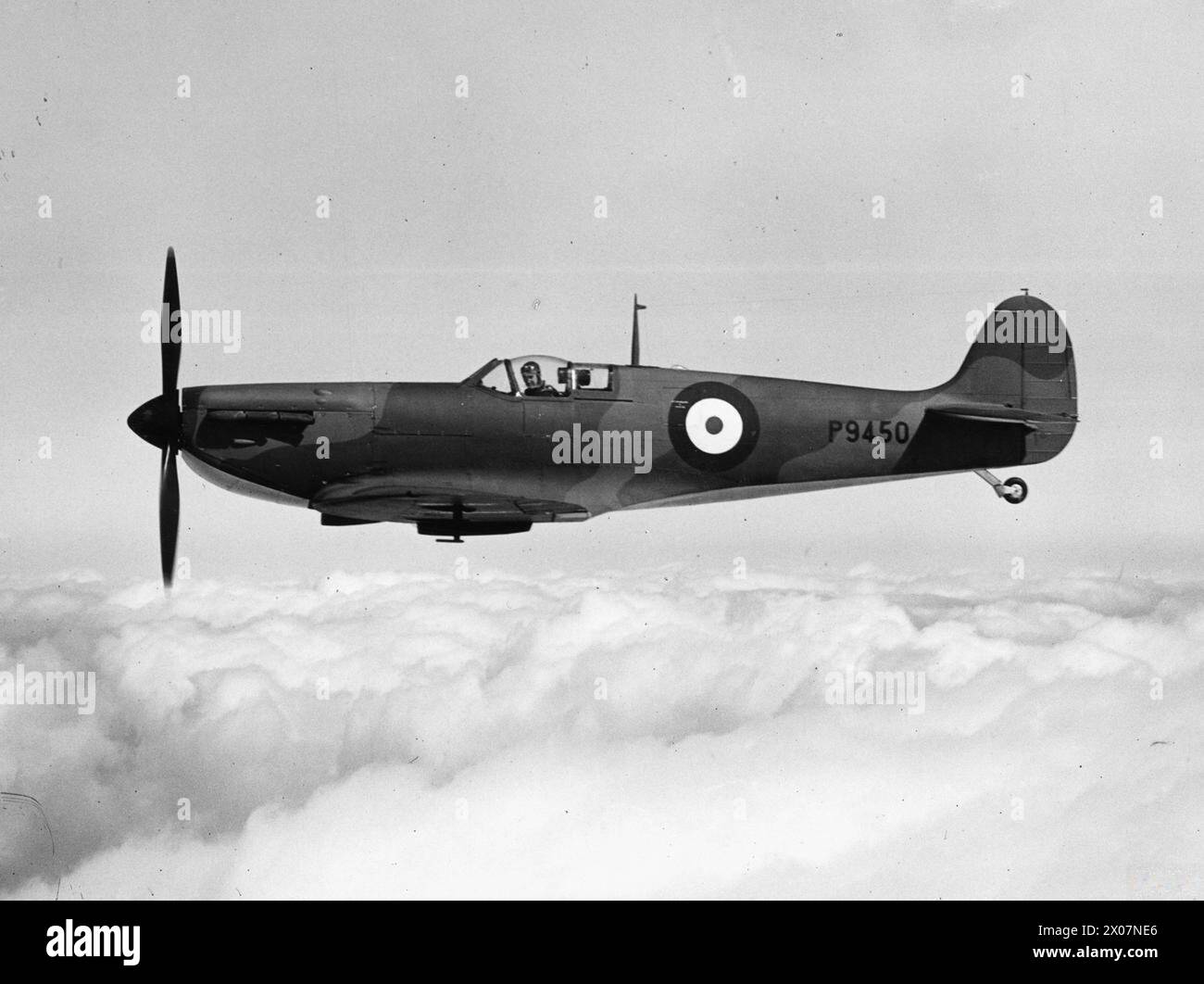 Mk i spitfire hi-res stock photography and images - Alamy