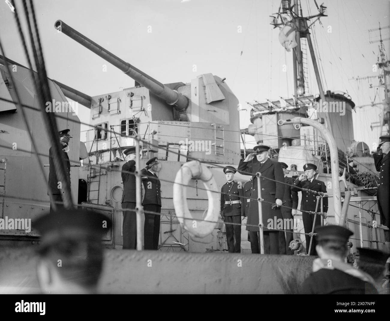 FIRST LORD OF THE ADMIRALTY VISITS HM SHIPS AND SUBMARINES IN THE CLYDE ...