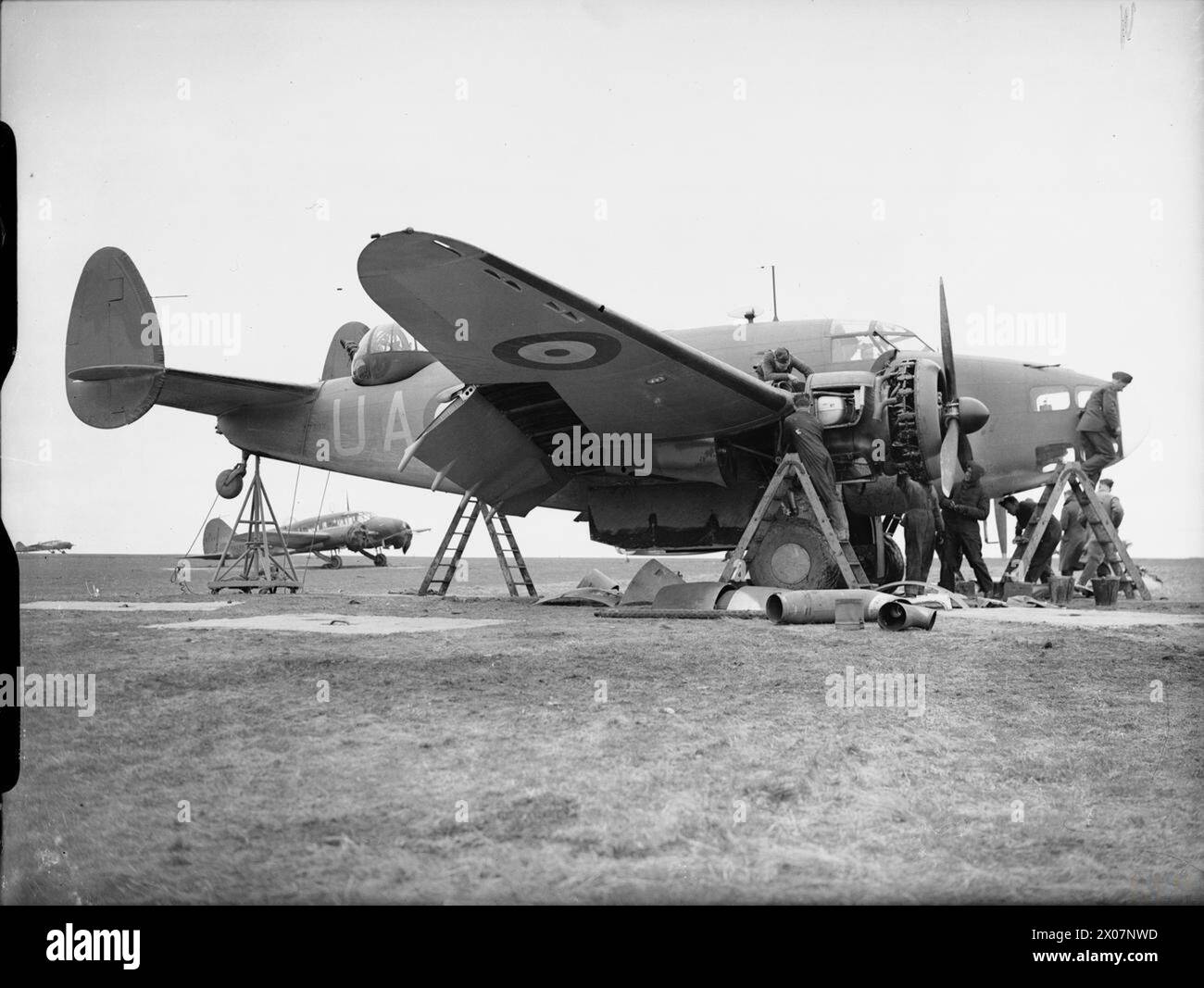 Forward firing machine guns hi-res stock photography and images - Alamy