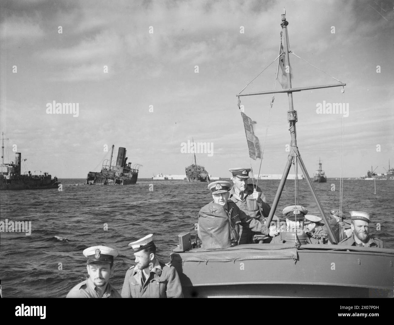 ADMIRAL SIR HENRY HARWOOD VISITS BENGHAZI. WEARING BATTLE DRESS ADMIRAL ...