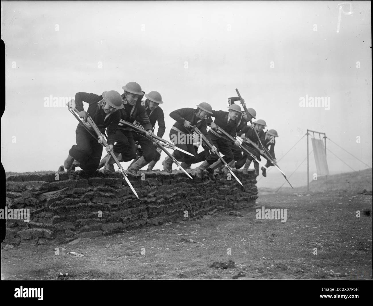 Barricade second world war hi-res stock photography and images - Alamy