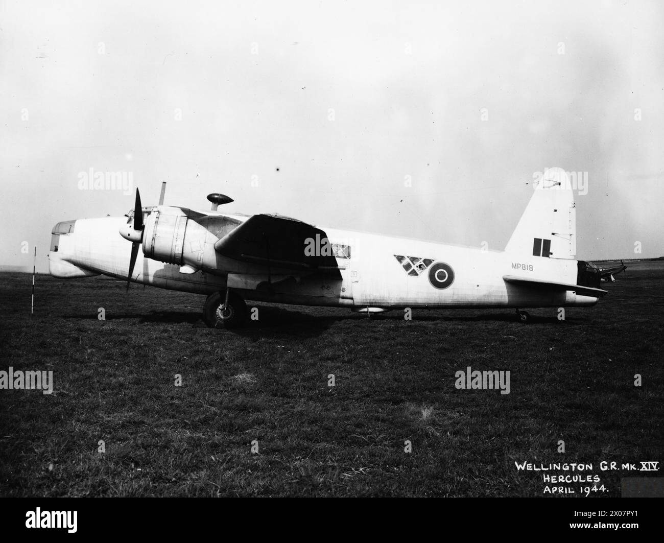 AIRCRAFT OF THE ROYAL AIR FORCE 1939-1945: VICKERS WELLINGTON ...