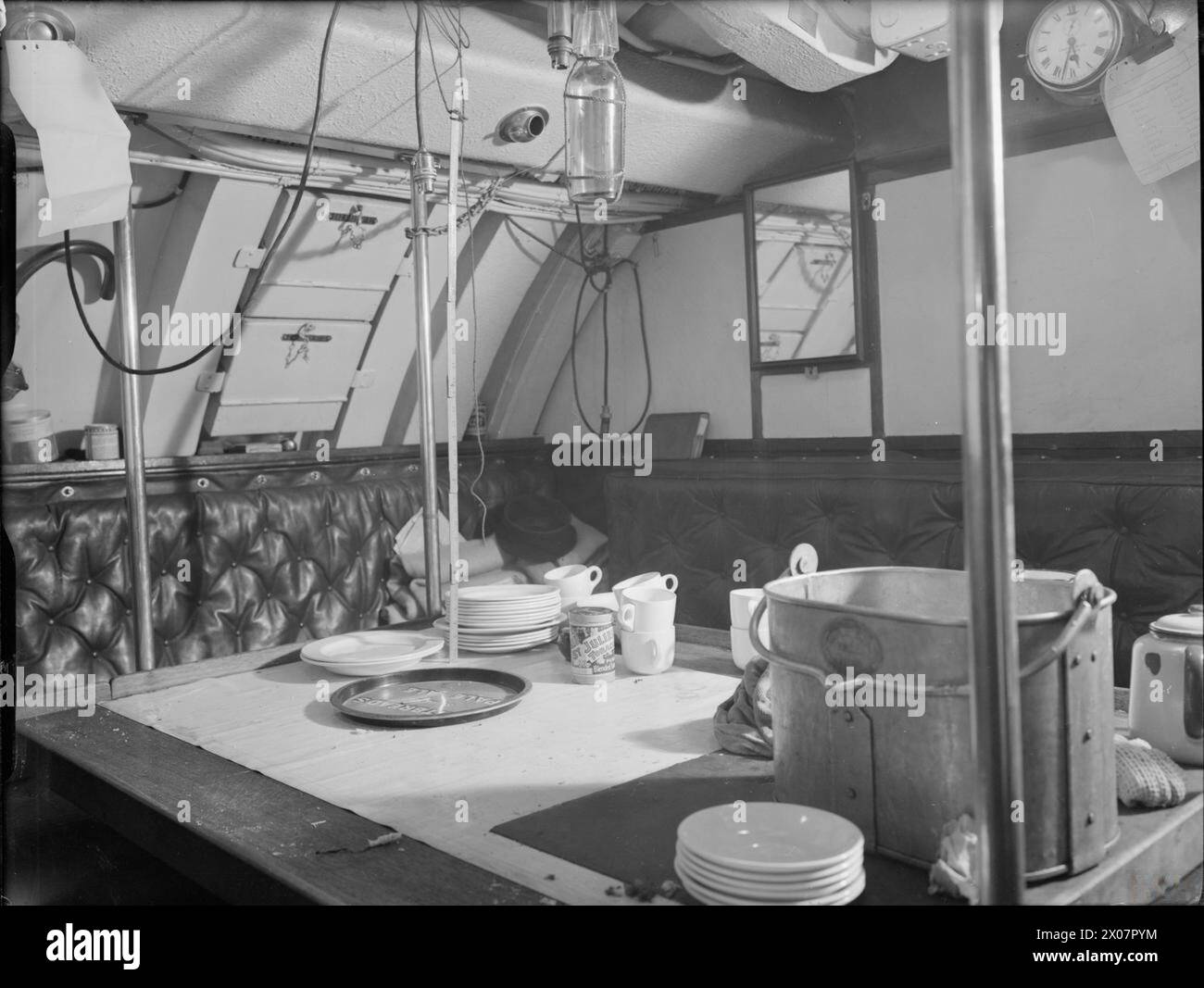 THE ROYAL NAVY DURING THE SECOND WORLD WAR - The Petty Officers mess of ...