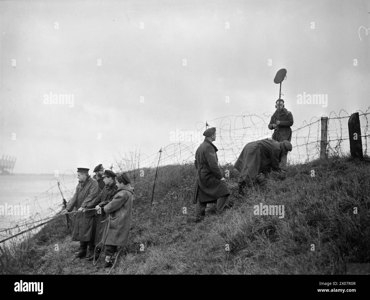 Listening device war hi-res stock photography and images - Alamy